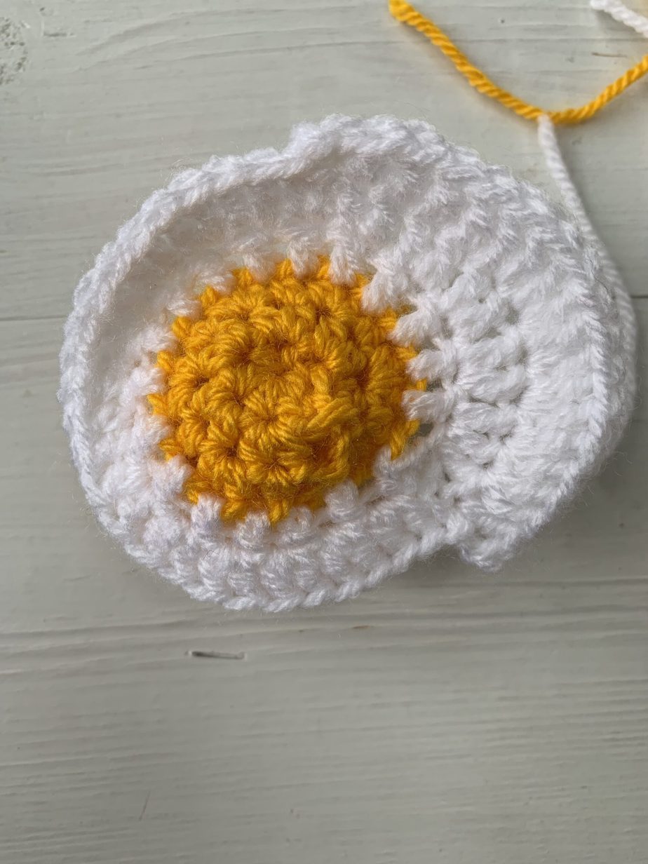 The Big Knit - Fried egg - Hat 12 - off the hook for you